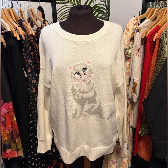 ruby moon | Sweaters | 24 Nwt Chic White Sweater With Cat Design | Poshmark